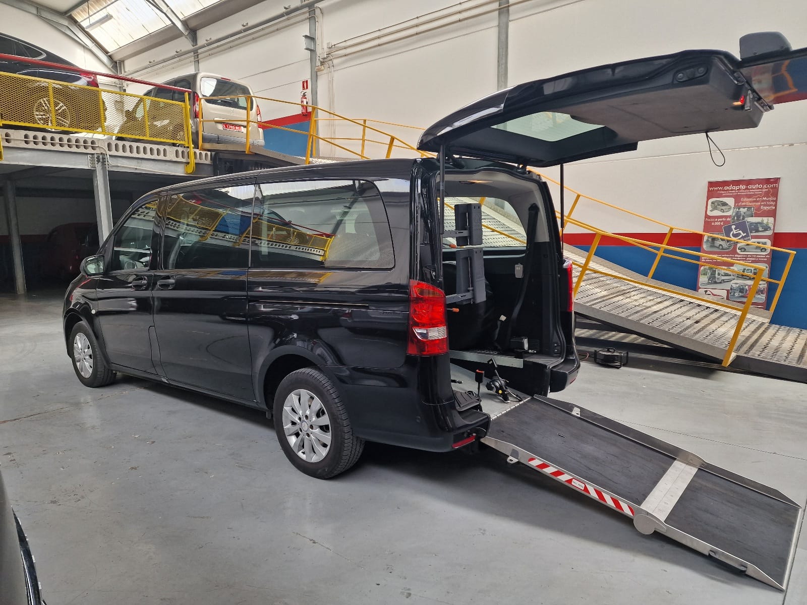 Vehículo adaptado MERCEDES